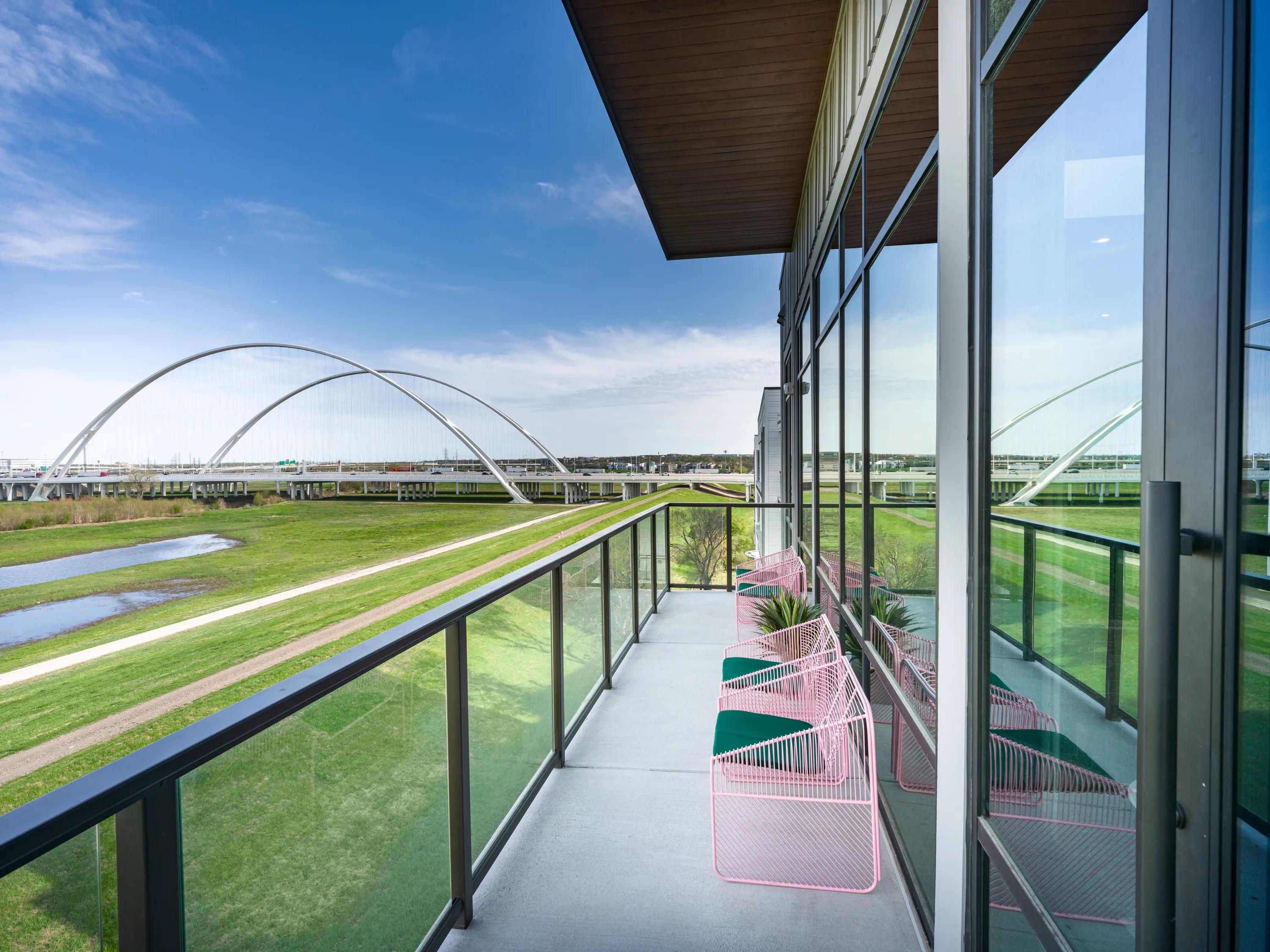 Click through the Photo Gallery Apartments in Dallas, TX