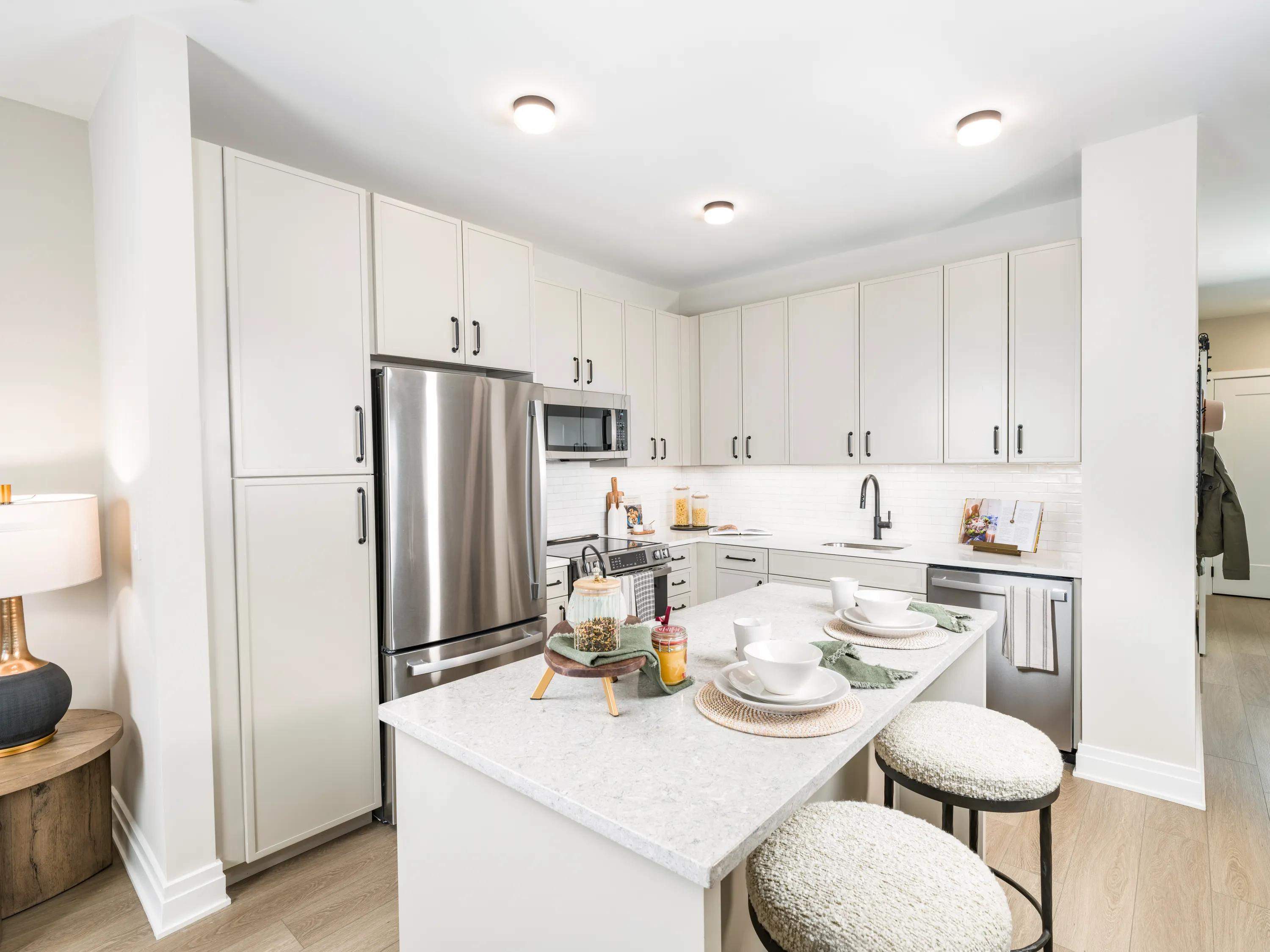 View Photos & Virtual Tours: Apartments in Falls Church, VA